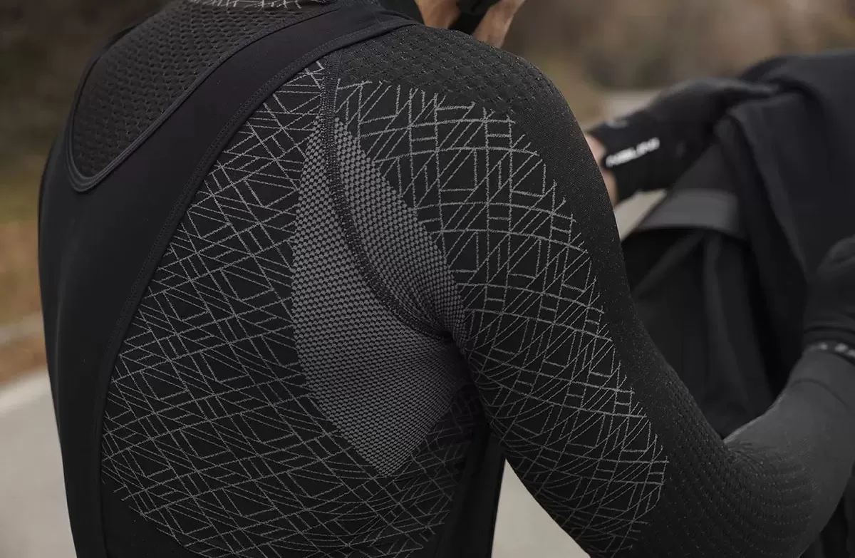 Guide for choosing the right winter cycling base layer | Nalini